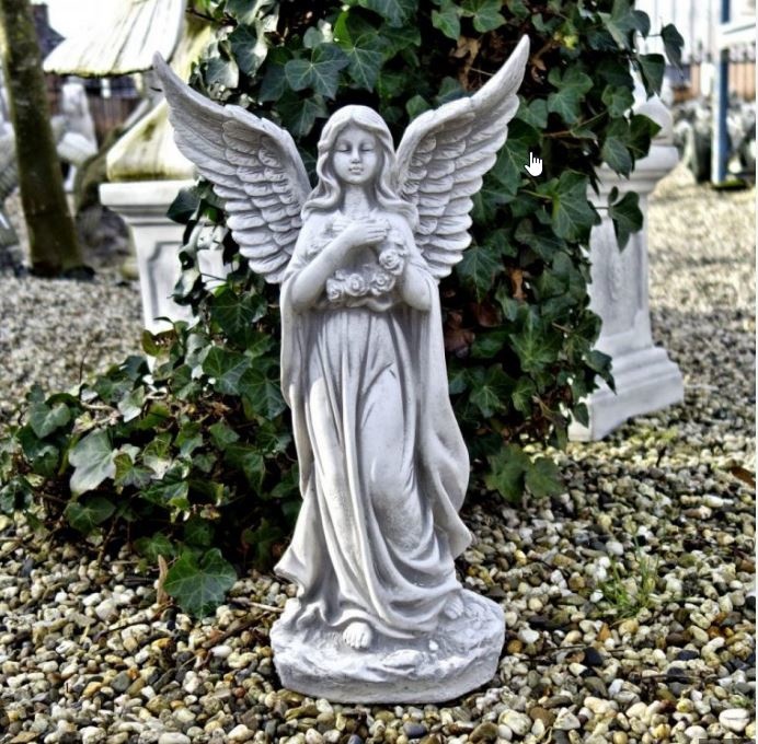 Statue angel with flower wreath | High-quality casting stone | Eliassen.nl