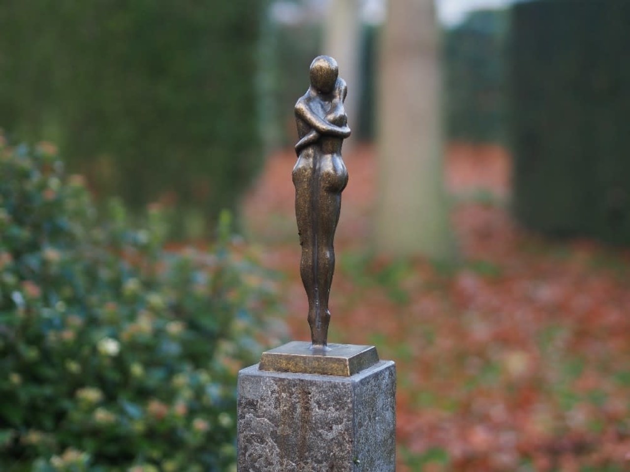 Moderne bronzen beelden kopen | Eliassen