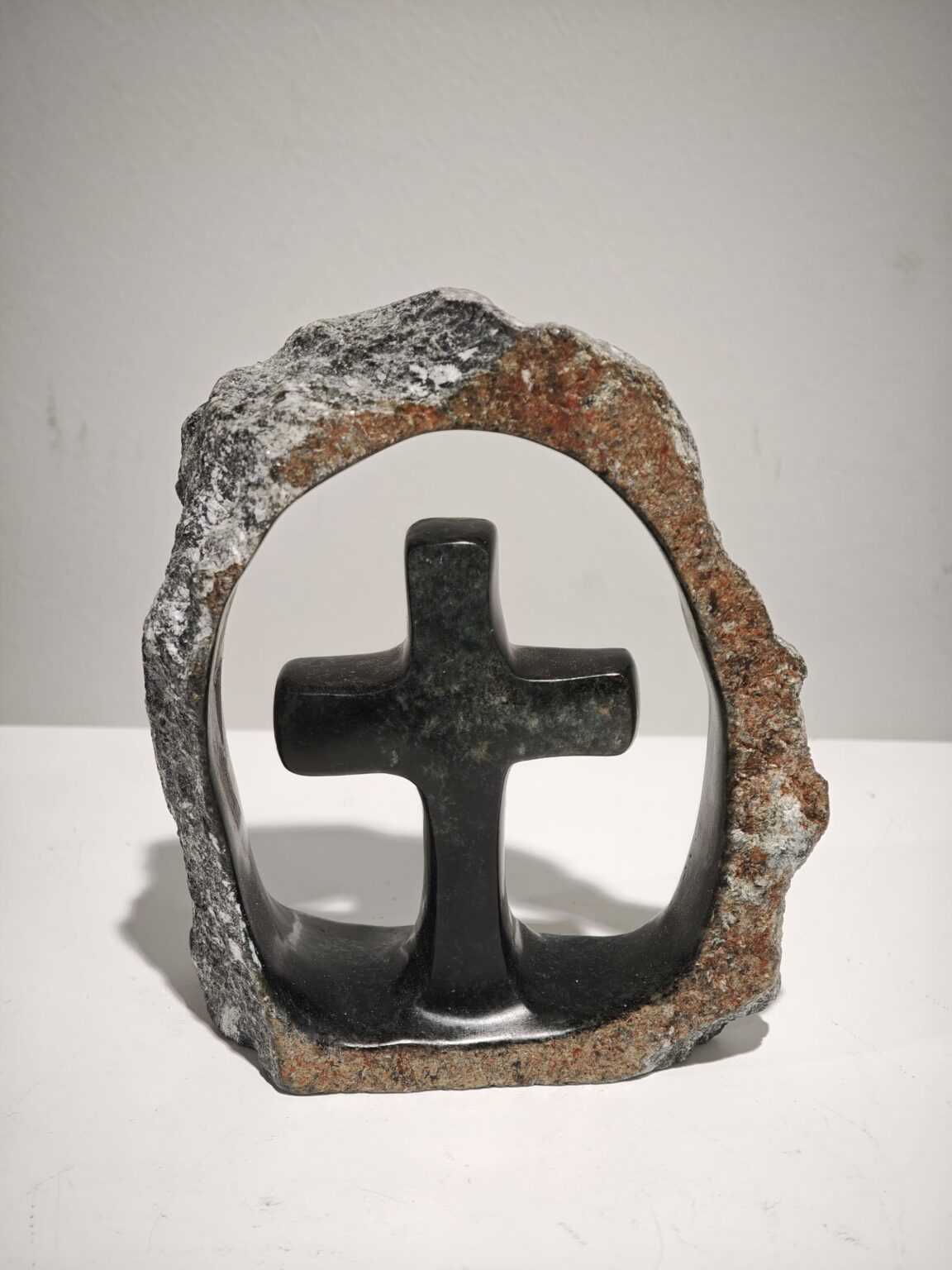 Other Statue Speksteen Cross in rough stone 13cm - Eliassen.nl
