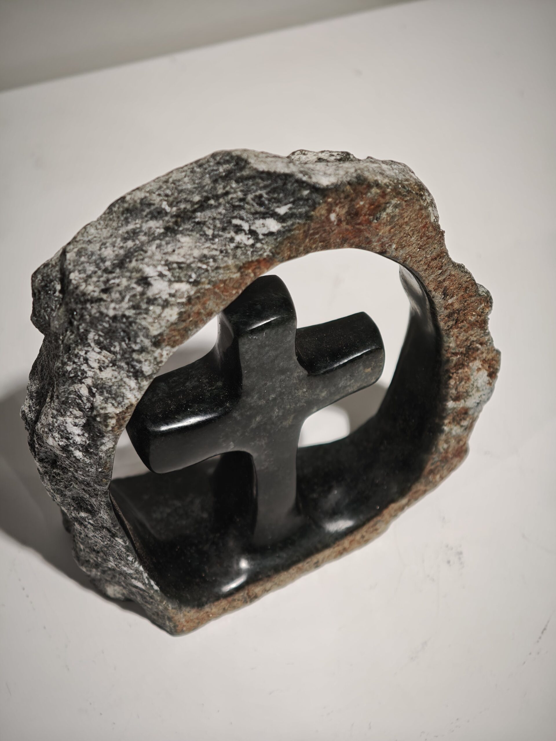 Other Statue Speksteen Cross in rough stone 13cm - Eliassen.nl